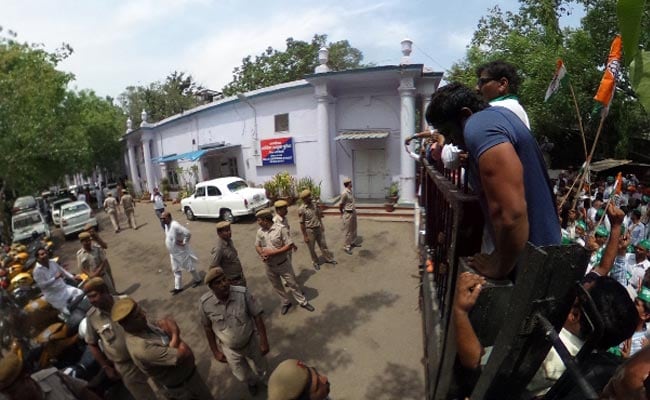 360-Degree View of Congress Protest At Parliament Street