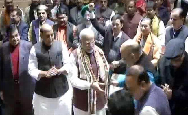 'Emotional' PM Modi Gets Standing Ovation In BJP Meet After Election Wins