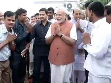 Prime Minister Narendra Modi Meets BJP Workers, Thanks Them for Party's ...