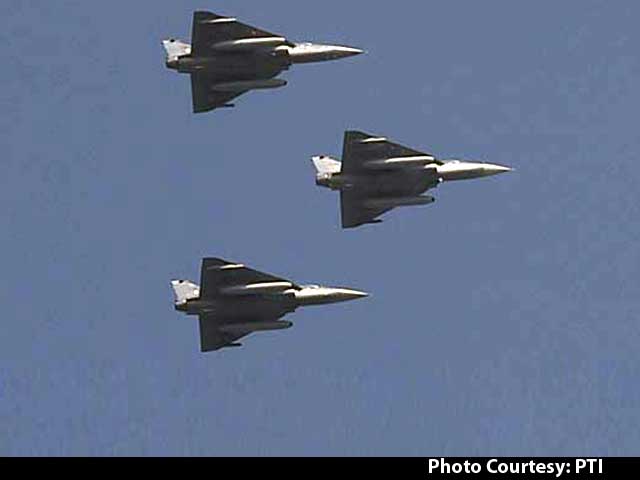 Republic Day 2017: Indigenous Fighter Jet Tejas Makes Its Debut At ...